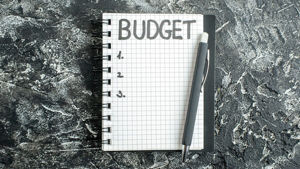 10 Student Budgeting Tips to Help You Manage Expenses